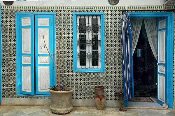 Traditional Doors And Windows Of North African House - Boxist.com ...