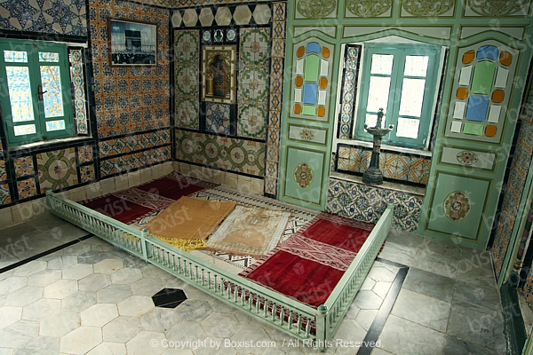Traditional House With Islamic Praying Corner - Boxist.com Photography ...