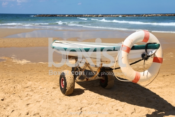 Paddle Board With Wheels On The Beach - Boxist Photography / Sam Mugraby