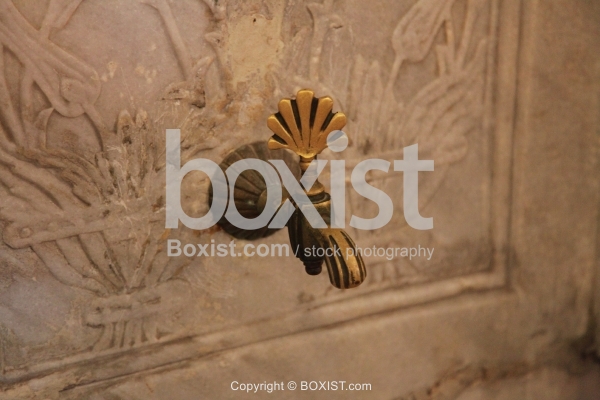 Ablution Water Tap Inside Blue Mosque - Boxist.com Photography / Sam ...