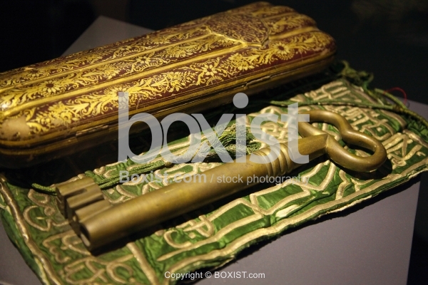 Kaaba Door Key - Boxist.com Photography / Sam Mugraby's Stock Photography