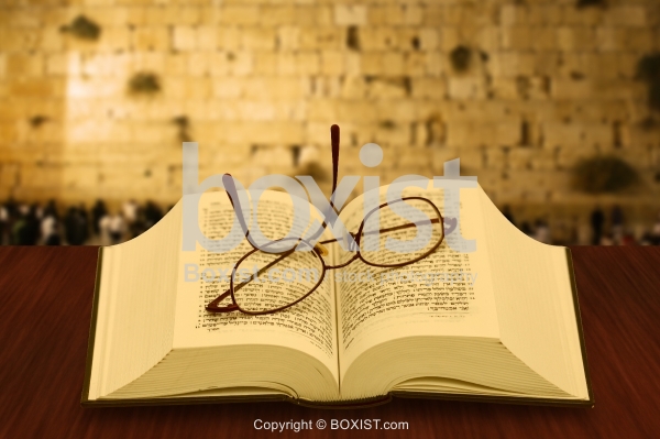 Open Torah Book at the Western Wall - Boxist.com Photography / Sam ...